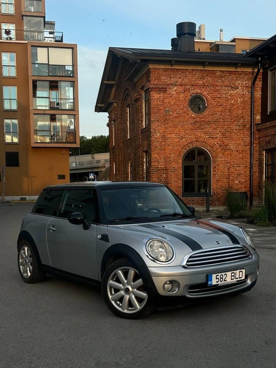 Pelēks MINI Cooper 2008 Tallina, ar dzinēja tilpumu 1.60 L un nobraukumu 167 tūkst. km par 2400 €, foto 10 vietnē AUTOMOTO.COM.LV