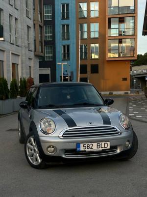 Pelēks MINI Cooper 2008 Tallina, ar dzinēja tilpumu 1.60 L un nobraukumu 167 tūkst. km par 2400 €, foto 11 vietnē AUTOMOTO.COM.LV