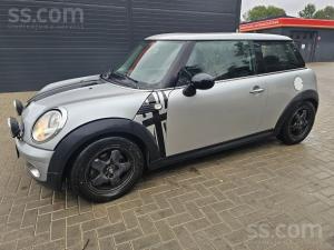Grey MINI Cooper 2008 in Riga, with an engine capacity of 1.60 L and mileage of 268 thousand km for 1800 €, photo  on AUTOMOTO.COM.LV