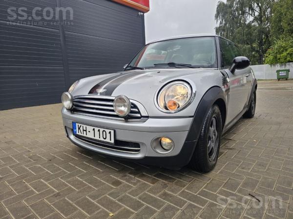 Pelēks MINI Cooper 2008 Rīga, ar dzinēja tilpumu 1.60 L un nobraukumu 268 tūkst. km par 1800 €, foto 3 vietnē AUTOMOTO.COM.LV