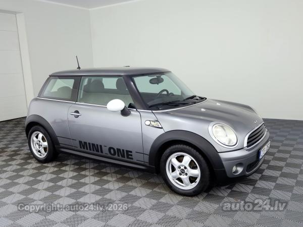 Pelēks MINI Cooper 2009 Tallina, ar dzinēja tilpumu 1.40 L un nobraukumu 183 tūkst. km par 2199 €, foto 1 vietnē AUTOMOTO.COM.LV