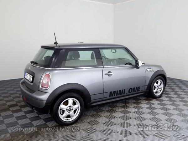 Pelēks MINI Cooper 2009 Tallina, ar dzinēja tilpumu 1.40 L un nobraukumu 183 tūkst. km par 2199 €, foto 3 vietnē AUTOMOTO.COM.LV