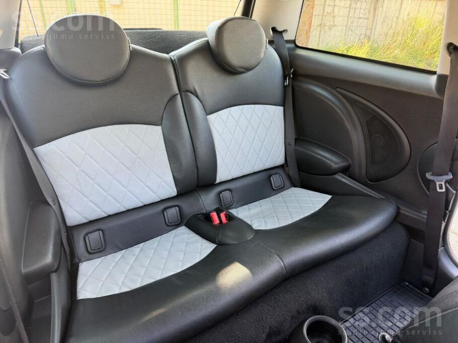 Grey MINI Cooper 2009 in Riga, with an engine capacity of 1.60 L and mileage of 232 thousand km for 2300 €, photo 12 on AUTOMOTO.COM.LV
