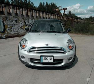 Grey MINI Cooper 2013 in Panevezys, with an engine capacity of 1.60 L and mileage of 124 thousand km for 3800 €, photo 3 on AUTOMOTO.COM.LV