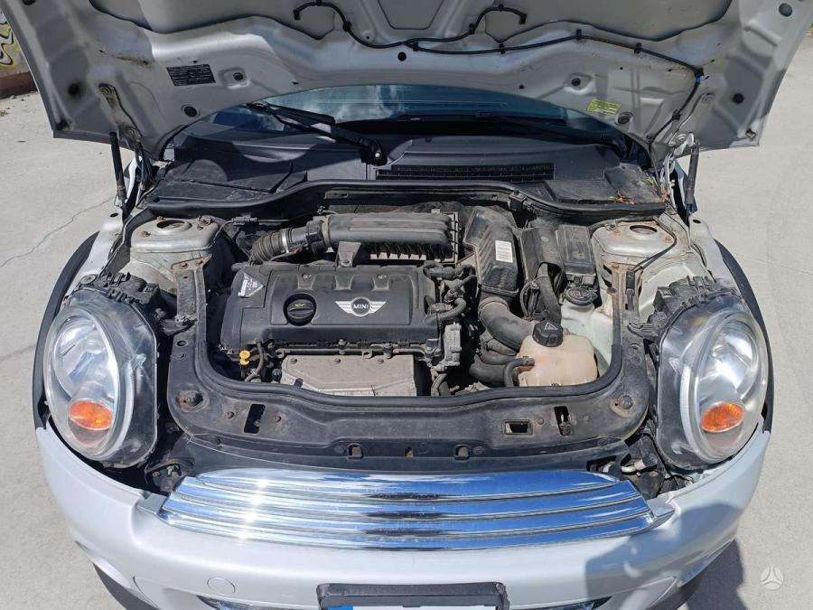 Grey MINI Cooper 2013 in Panevezys, with an engine capacity of 1.60 L and mileage of 124 thousand km for 3800 €, photo 14 on AUTOMOTO.COM.LV