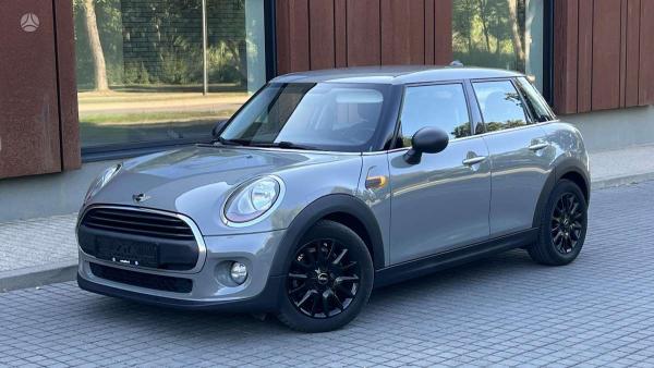 MINI Cooper 2016 in Ukmerge on AUTOMOTO.COM.LV Grey MINI Cooper 2016 in Ukmerge, with an engine capacity of 1.50 L and mileage of 240 thousand km for 5800 €, photo 3 on AUTOMOTO.COM.LV