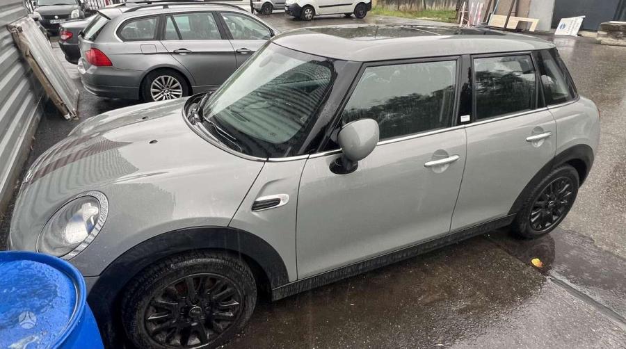 Pelēks MINI Cooper 2016 Tauragė, ar dzinēja tilpumu 1.50 L un nobraukumu 176 tūkst. km par 5800 €, foto 4 vietnē AUTOMOTO.COM.LV