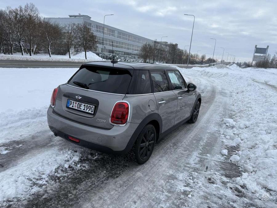 Pelēks MINI Cooper 2017 Telšiai, ar dzinēja tilpumu 1.50 L un nobraukumu 57 tūkst. km par 12500 €, foto 6 vietnē AUTOMOTO.COM.LV