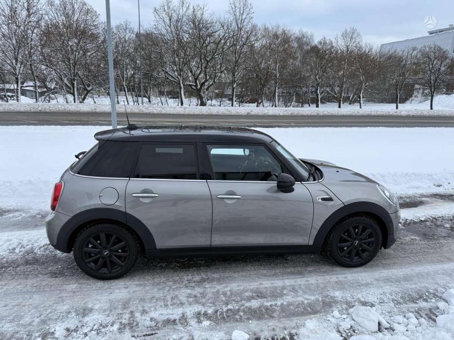 Pelēks MINI Cooper 2017 Telšiai, ar dzinēja tilpumu 1.50 L un nobraukumu 57 tūkst. km par 12500 €, foto 7 vietnē AUTOMOTO.COM.LV