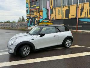 Grey MINI Cooper 2017 in Vilnius, with an engine capacity of 1.50 L and mileage of 87 thousand km for 9800 €, photo 6 on AUTOMOTO.COM.LV