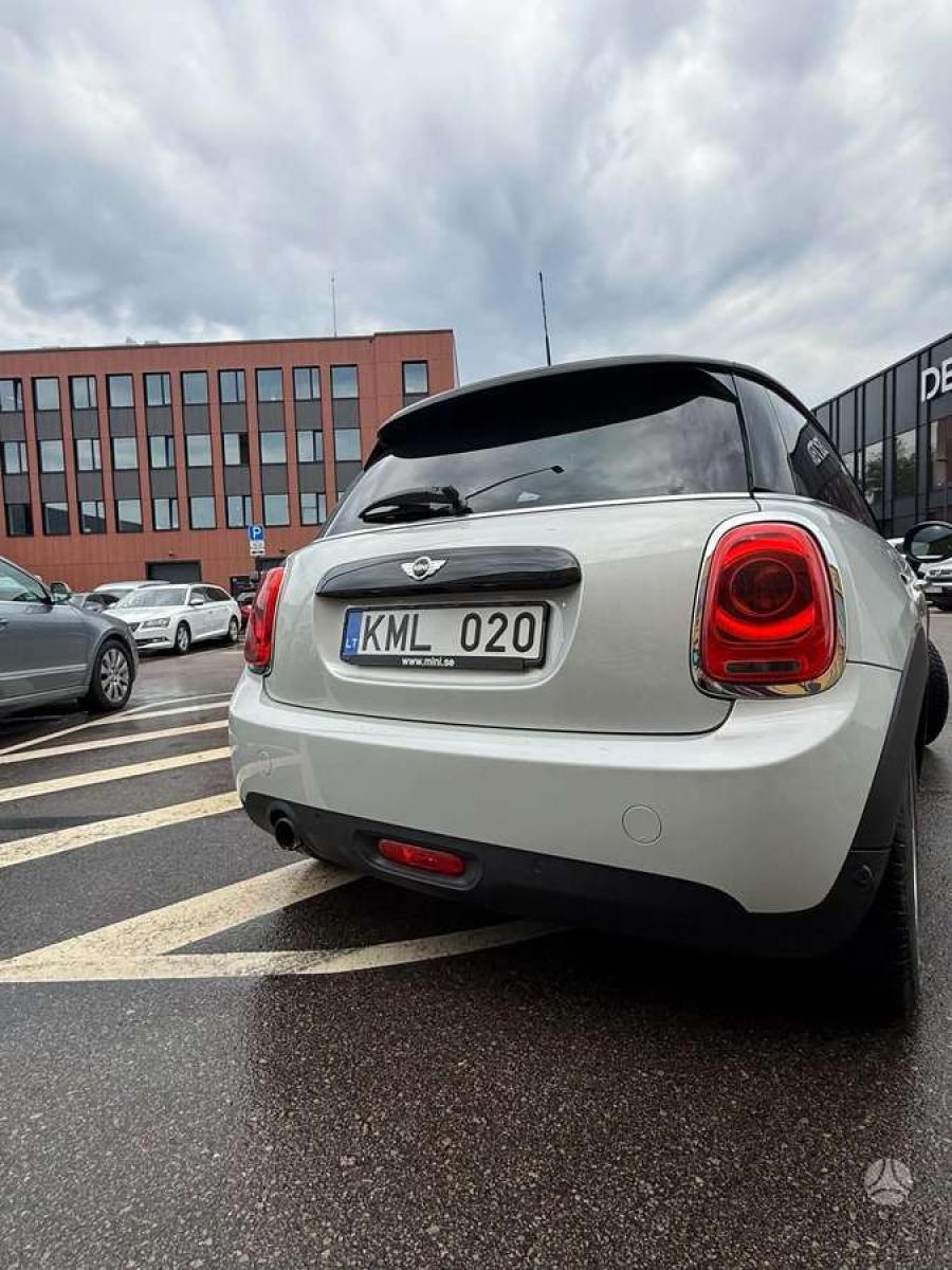 Grey MINI Cooper 2017 in Vilnius, with an engine capacity of 1.50 L and mileage of 87 thousand km for 9800 €, photo 7 on AUTOMOTO.COM.LV
