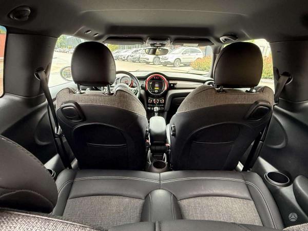 Grey MINI Cooper 2017 in Vilnius, with an engine capacity of 1.50 L and mileage of 87 thousand km for 9800 €, photo 9 on AUTOMOTO.COM.LV