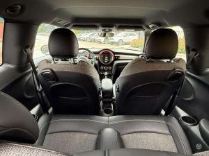 Grey MINI Cooper 2017 in Vilnius, with an engine capacity of 1.50 L and mileage of 87 thousand km for 9800 €, photo 10 on AUTOMOTO.COM.LV