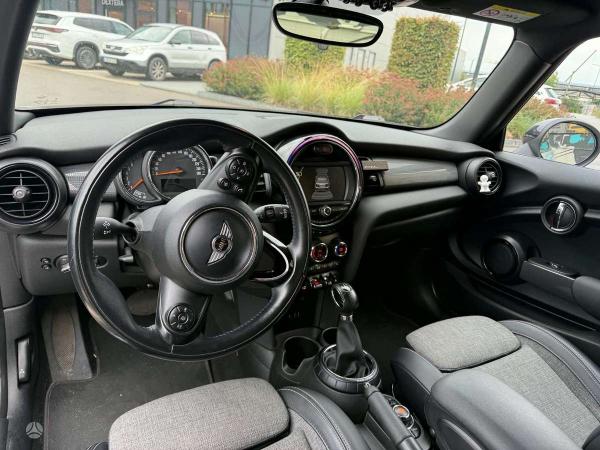 Grey MINI Cooper 2017 in Vilnius, with an engine capacity of 1.50 L and mileage of 87 thousand km for 9800 €, photo 10 on AUTOMOTO.COM.LV