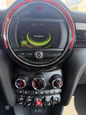 Grey MINI Cooper 2017 in Vilnius, with an engine capacity of 1.50 L and mileage of 87 thousand km for 9800 €, photo 13 on AUTOMOTO.COM.LV