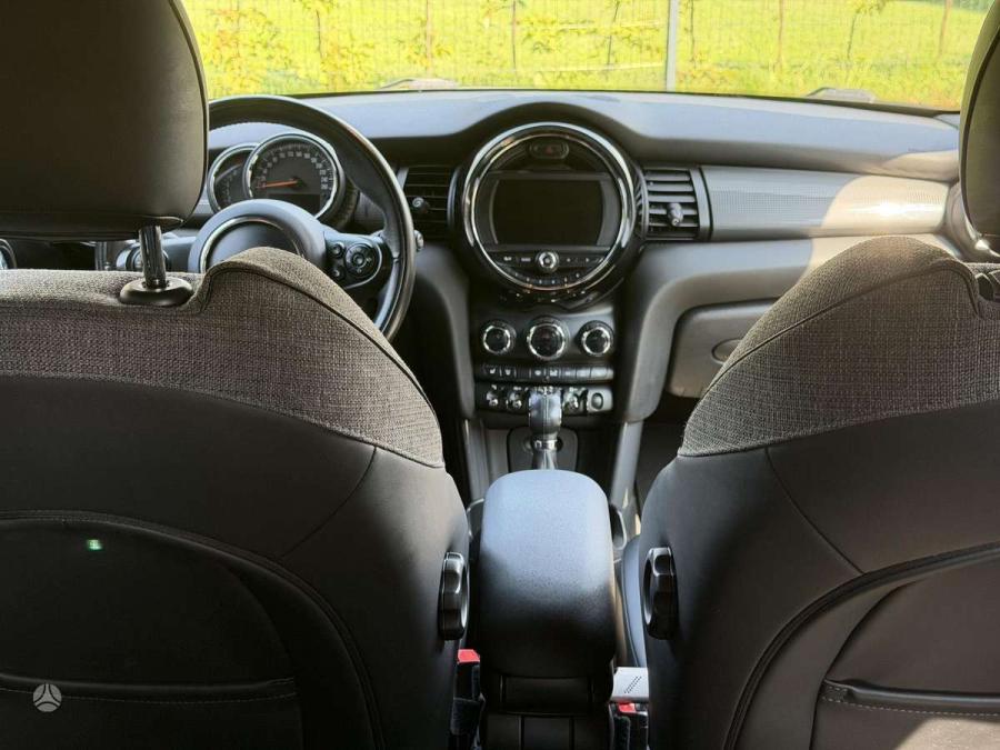 Grey MINI Cooper 2017 in Vilnius, with an engine capacity of 1.50 L and mileage of 87 thousand km for 9800 €, photo 15 on AUTOMOTO.COM.LV