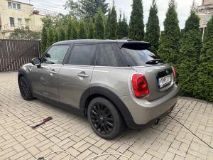 Grey MINI Cooper 2018 in Kaunas, with an engine capacity of 1.50 L and mileage of 212 thousand km for 9950 €, photo 4 on AUTOMOTO.COM.LV