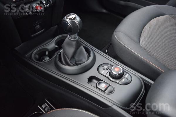 Grey MINI Cooper 2019 in Riga, with an engine capacity of 1.50 L and mileage of 100 thousand km for 11500 €, photo 6 on AUTOMOTO.COM.LV