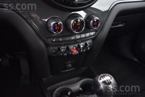 Grey MINI Cooper 2019 in Riga, with an engine capacity of 1.50 L and mileage of 100 thousand km for 11500 €, photo 7 on AUTOMOTO.COM.LV