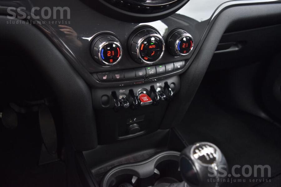 Grey MINI Cooper 2019 in Riga, with an engine capacity of 1.50 L and mileage of 100 thousand km for 11500 €, photo 7 on AUTOMOTO.COM.LV