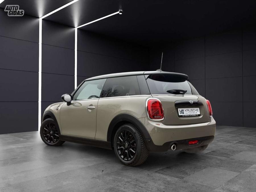 Grey MINI Cooper 2020 in Kaunas, with an engine capacity of 1.50 L and mileage of 57 thousand km for 21875 €, photo 3 on AUTOMOTO.COM.LV