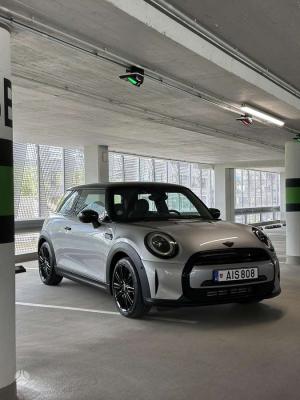 Pelēks MINI Cooper 2023 Viļņa, ar dzinēja tilpumu 1.50 L un nobraukumu 36 tūkst. km par 21200 €, foto 3 vietnē AUTOMOTO.COM.LV