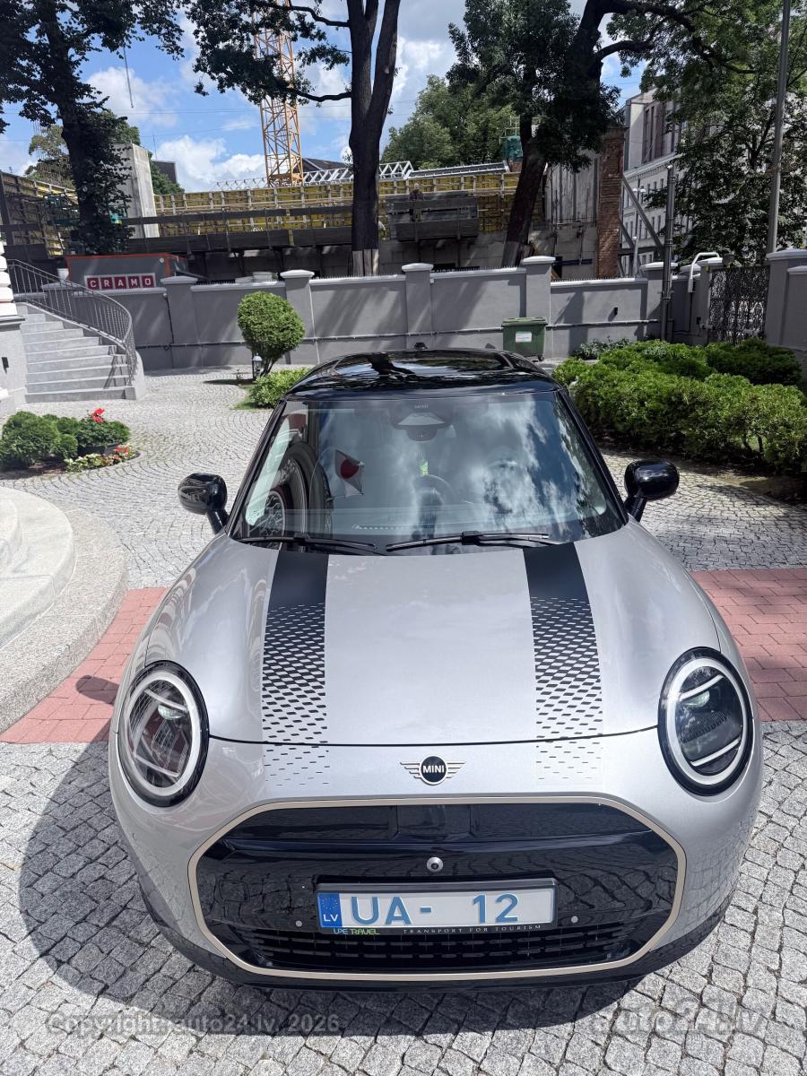 Grey MINI Cooper 2025 in Riga, with an engine capacity of 0.00 L and mileage of 7 thousand km for 28900 €, photo 3 on AUTOMOTO.COM.LV