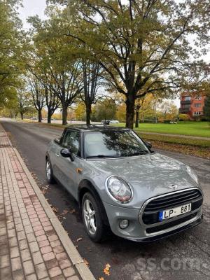 Grey MINI Cooper 2018 in Riga, with an engine capacity of 1.50 L and mileage of 200 thousand km for 10777 €, photo 5 on AUTOMOTO.COM.LV