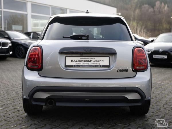 Grey MINI Cooper 2022 in Kaunas, with an engine capacity of 1.50 L and mileage of 59 thousand km for 27025 €, photo 6 on AUTOMOTO.COM.LV