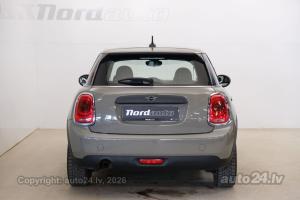 Pelēks MINI Cooper 2019 Tallina, ar dzinēja tilpumu 1.50 L un nobraukumu 139 tūkst. km par 13990 €, foto 4 vietnē AUTOMOTO.COM.LV