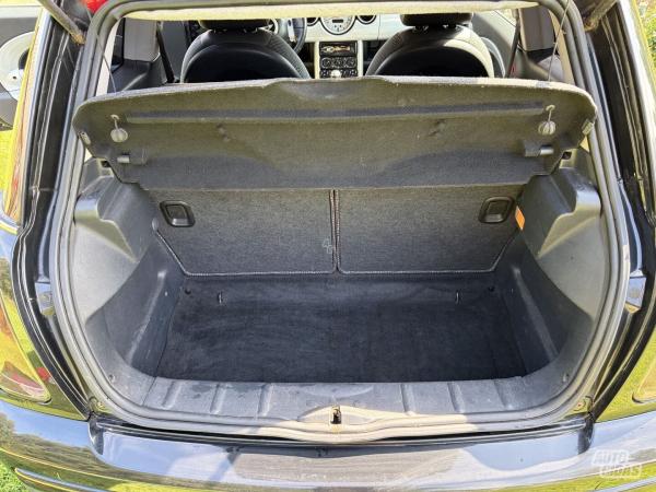 MINI Cooper 2003 in Alytus, with an engine capacity of 1.60 L and mileage of 243 thousand km for 1600 €, photo 8 on AUTOMOTO.COM.LV