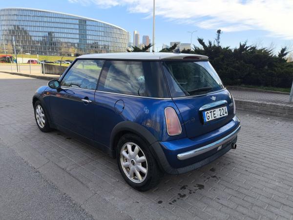 MINI Cooper 2004 in Vilnius, with an engine capacity of 1.60 L and mileage of 197 thousand km for 800 €, photo 8 on AUTOMOTO.COM.LV