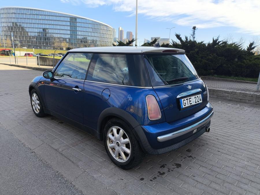 MINI Cooper 2004 in Vilnius, with an engine capacity of 1.60 L and mileage of 197 thousand km for 800 €, photo 9 on AUTOMOTO.COM.LV