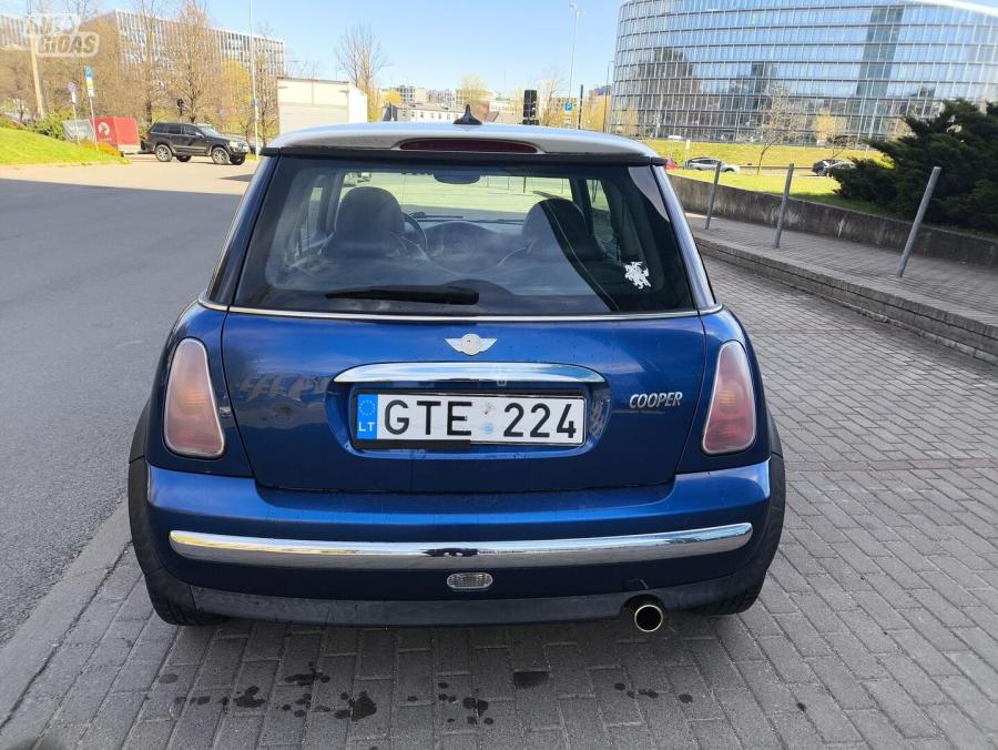 MINI Cooper 2004 in Vilnius, with an engine capacity of 1.60 L and mileage of 197 thousand km for 720 €, photo 8 on AUTOMOTO.COM.LV