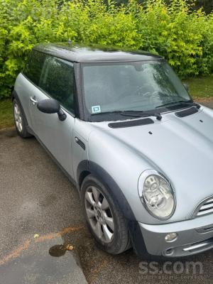 MINI Cooper 2005 Rīga, ar dzinēja tilpumu 1.60 L un nobraukumu 220 tūkst. km par 2700 €, foto 3 vietnē AUTOMOTO.COM.LV