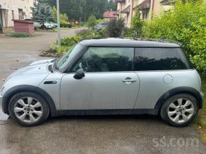 MINI Cooper 2005 Rīga, ar dzinēja tilpumu 1.60 L un nobraukumu 220 tūkst. km par 2700 €, foto 6 vietnē AUTOMOTO.COM.LV