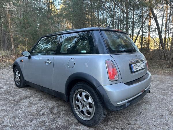 MINI Cooper 2006 in Vilnius, with an engine capacity of 1.60 L and mileage of 301 thousand km for 900 €, photo 4 on AUTOMOTO.COM.LV