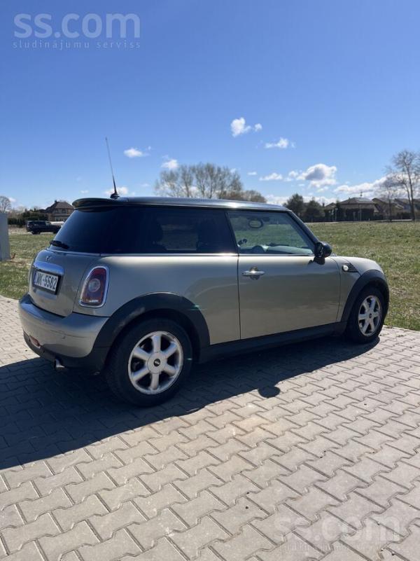 MINI Cooper 2007 Rīga, ar dzinēja tilpumu 1.60 L un nobraukumu 181 tūkst. km par 2400 €, foto 5 vietnē AUTOMOTO.COM.LV