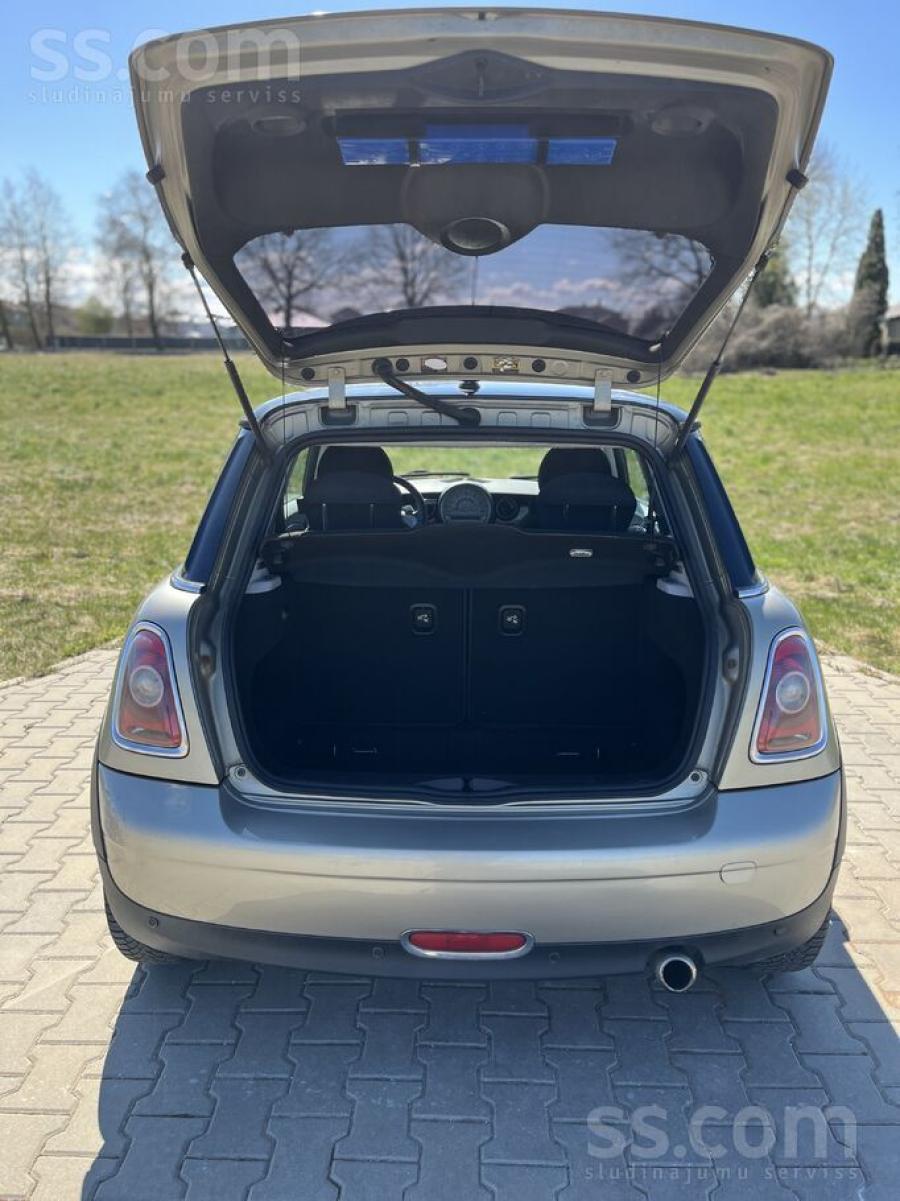 MINI Cooper 2007 in Riga, with an engine capacity of 1.60 L and mileage of 181 thousand km for 2400 €, photo 8 on AUTOMOTO.COM.LV