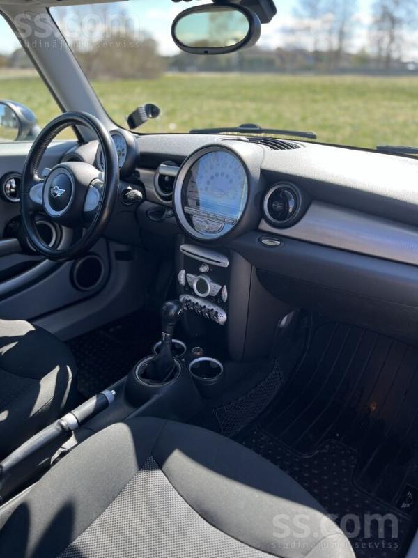 MINI Cooper 2007 Rīga, ar dzinēja tilpumu 1.60 L un nobraukumu 181 tūkst. km par 2400 €, foto 9 vietnē AUTOMOTO.COM.LV