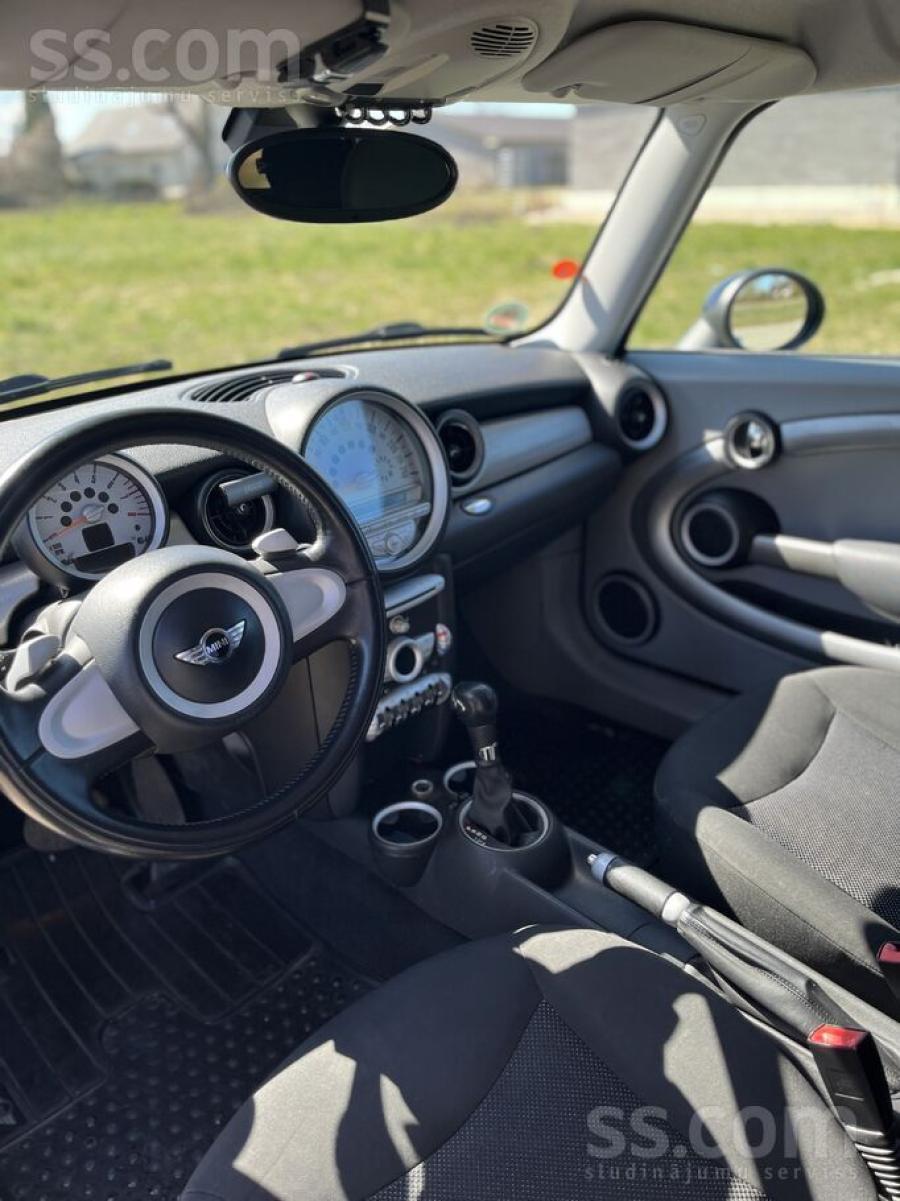 MINI Cooper 2007 in Riga, with an engine capacity of 1.60 L and mileage of 181 thousand km for 2400 €, photo 11 on AUTOMOTO.COM.LV