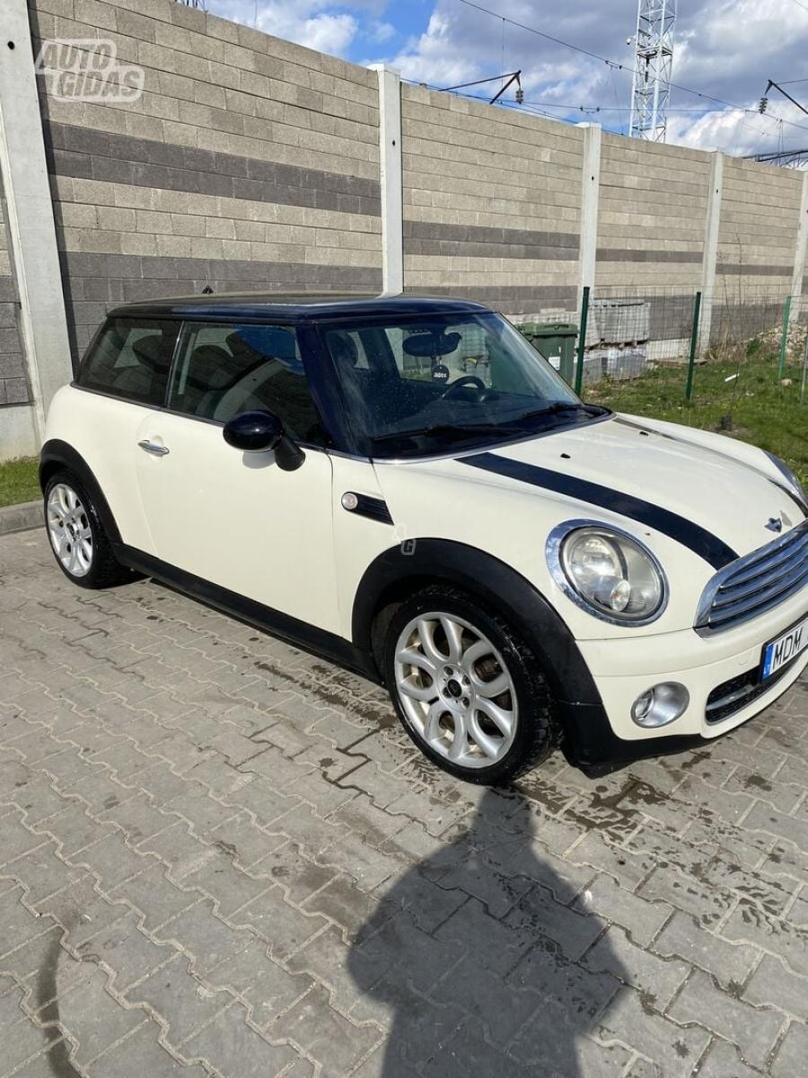 MINI Cooper 2008 in Vilnius, with an engine capacity of 1.60 L and mileage of 215 thousand km for 2500 €, photo 5 on AUTOMOTO.COM.LV