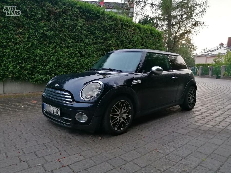 MINI Cooper 2008 in Vilnius, with an engine capacity of 1.60 L and mileage of 215 thousand km for 1300 €, photo 4 on AUTOMOTO.COM.LV