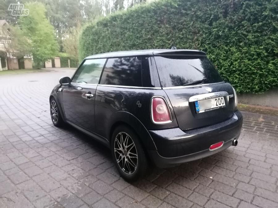MINI Cooper 2008 in Vilnius, with an engine capacity of 1.60 L and mileage of 215 thousand km for 1300 €, photo 6 on AUTOMOTO.COM.LV