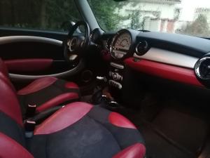 MINI Cooper 2008 in Vilnius, with an engine capacity of 1.60 L and mileage of 215 thousand km for 1300 €, photo 8 on AUTOMOTO.COM.LV