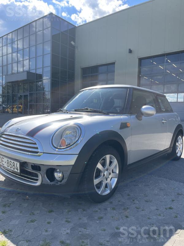 MINI Cooper 2010 Rīga, ar dzinēja tilpumu 1.60 L un nobraukumu 126 tūkst. km par 3500 €, foto 5 vietnē AUTOMOTO.COM.LV