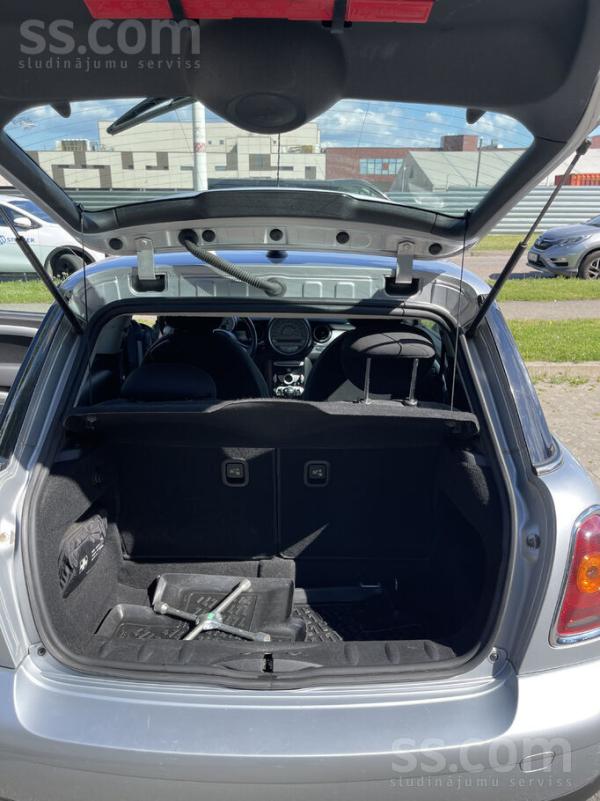 MINI Cooper 2010 Rīga, ar dzinēja tilpumu 1.60 L un nobraukumu 126 tūkst. km par 3500 €, foto 6 vietnē AUTOMOTO.COM.LV