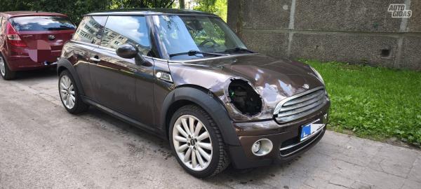 MINI Cooper 2010 Kauņa, ar dzinēja tilpumu 1.60 L un nobraukumu 225 tūkst. km par 1000 €, foto 3 vietnē AUTOMOTO.COM.LV