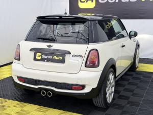 MINI Cooper 2010 in Vilnius, with an engine capacity of 0.00 L and mileage of 0 thousand km for 6999 €, photo 5 on AUTOMOTO.COM.LV