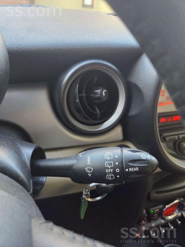 MINI Cooper 2010 Rīga, ar dzinēja tilpumu 1.60 L un nobraukumu 96 tūkst. km par 3000 €, foto 9 vietnē AUTOMOTO.COM.LV